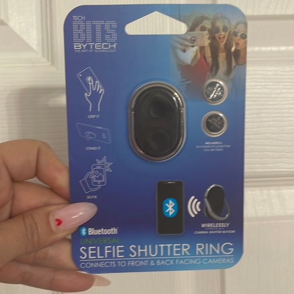Cell Phones & Accessories | Bytech Bluetooth Universal Selfie Shutter ...